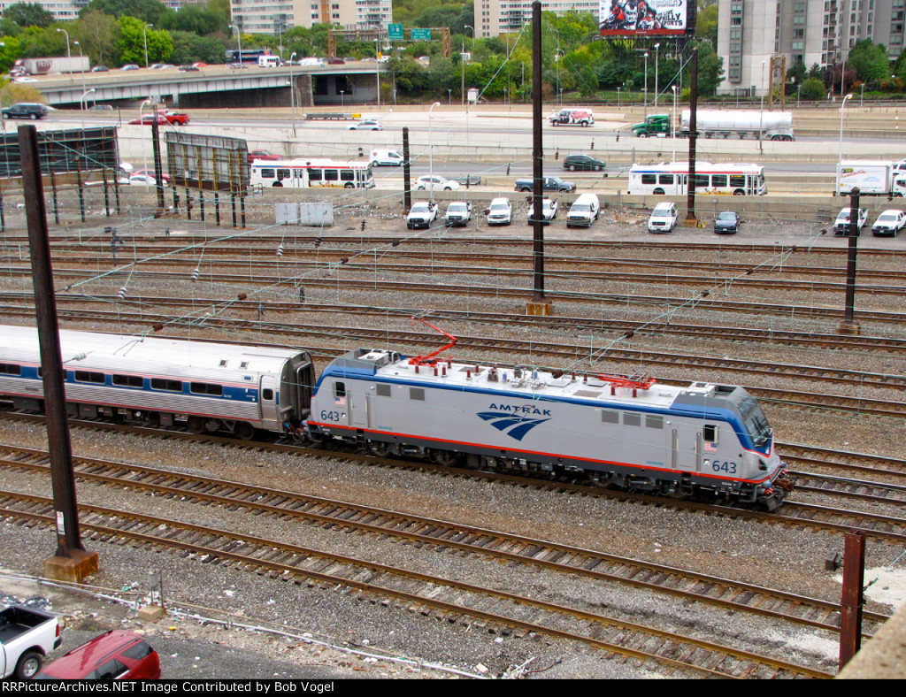 AMTK 643 on train 643